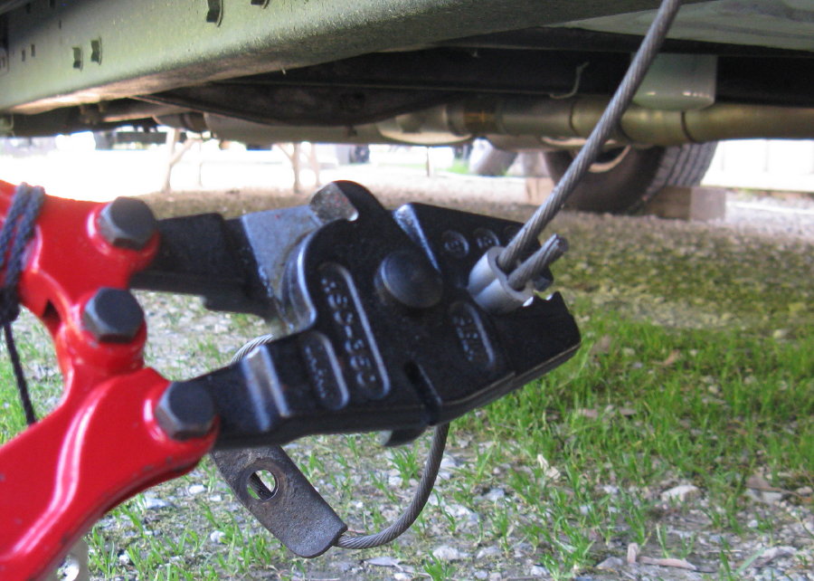 DO NOT ATTEMPT TO MOVE THE VEHICLE UNTIL THE PEDAL IS FIRM!